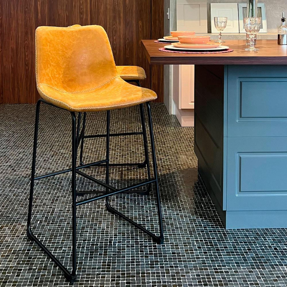 Conjunto 2 Banquetas Altas Estofadas Para Cozinha Americana Bancada Ilha Brusque Munich Caramelo ...